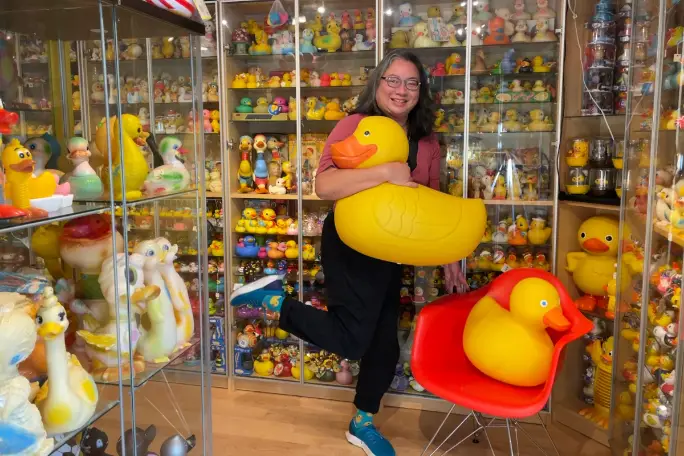 Seattle Woman Takes the World Record for Most Rubber Duckies - Odd News