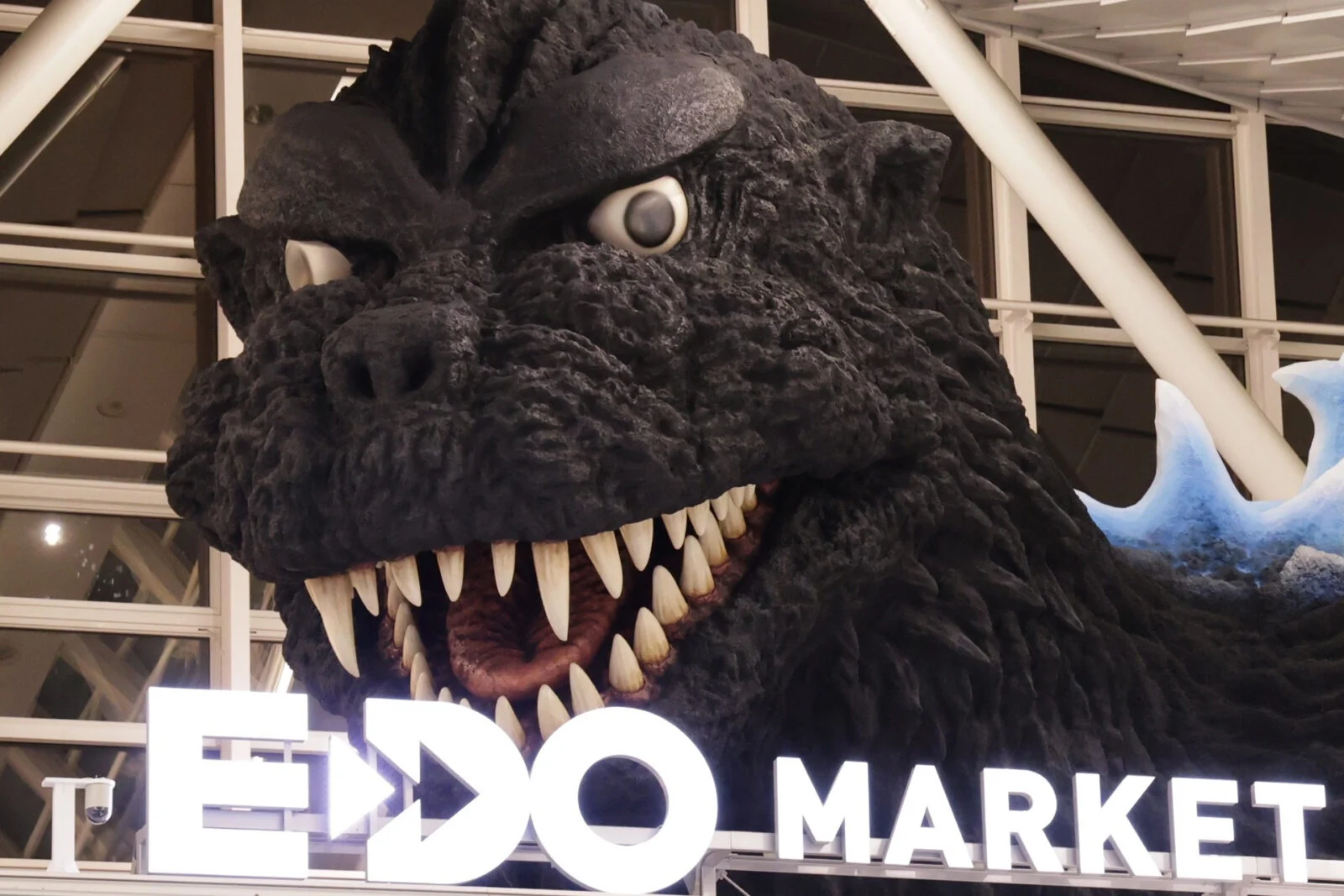 Tokyo Airport Installs Godzilla Statue To Welcome Visitors to City He ...