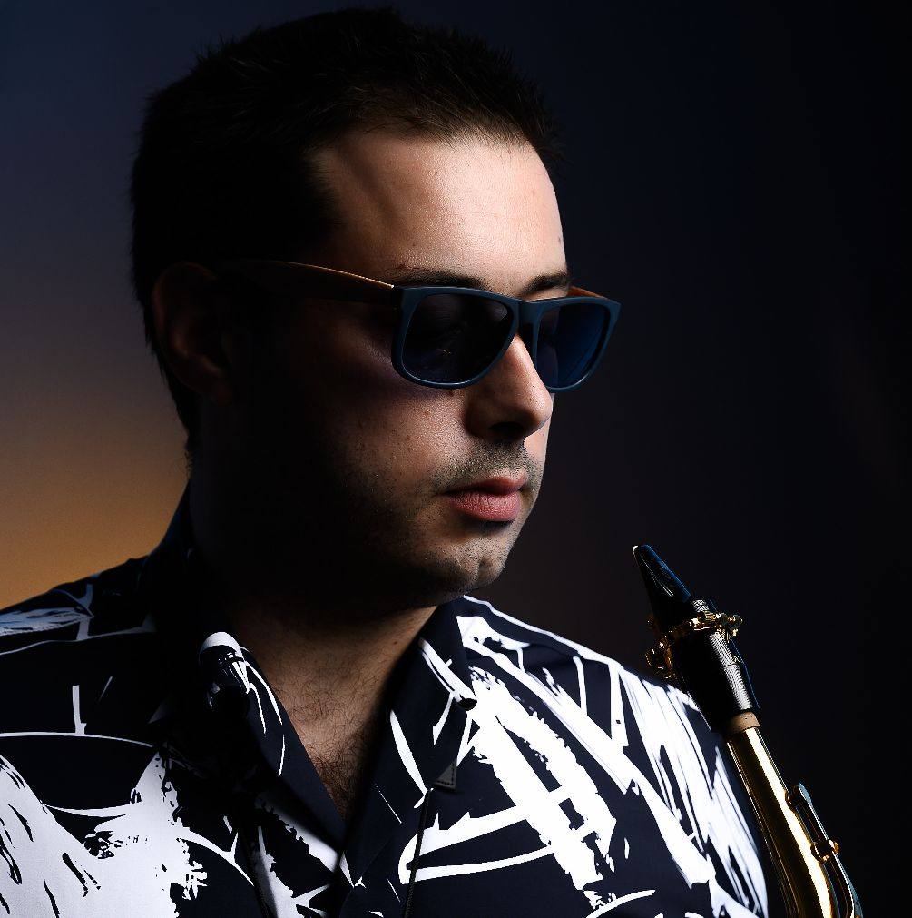 Saxophone Player Sets World Record With 33 Hours of Sax Appeal - Odd News